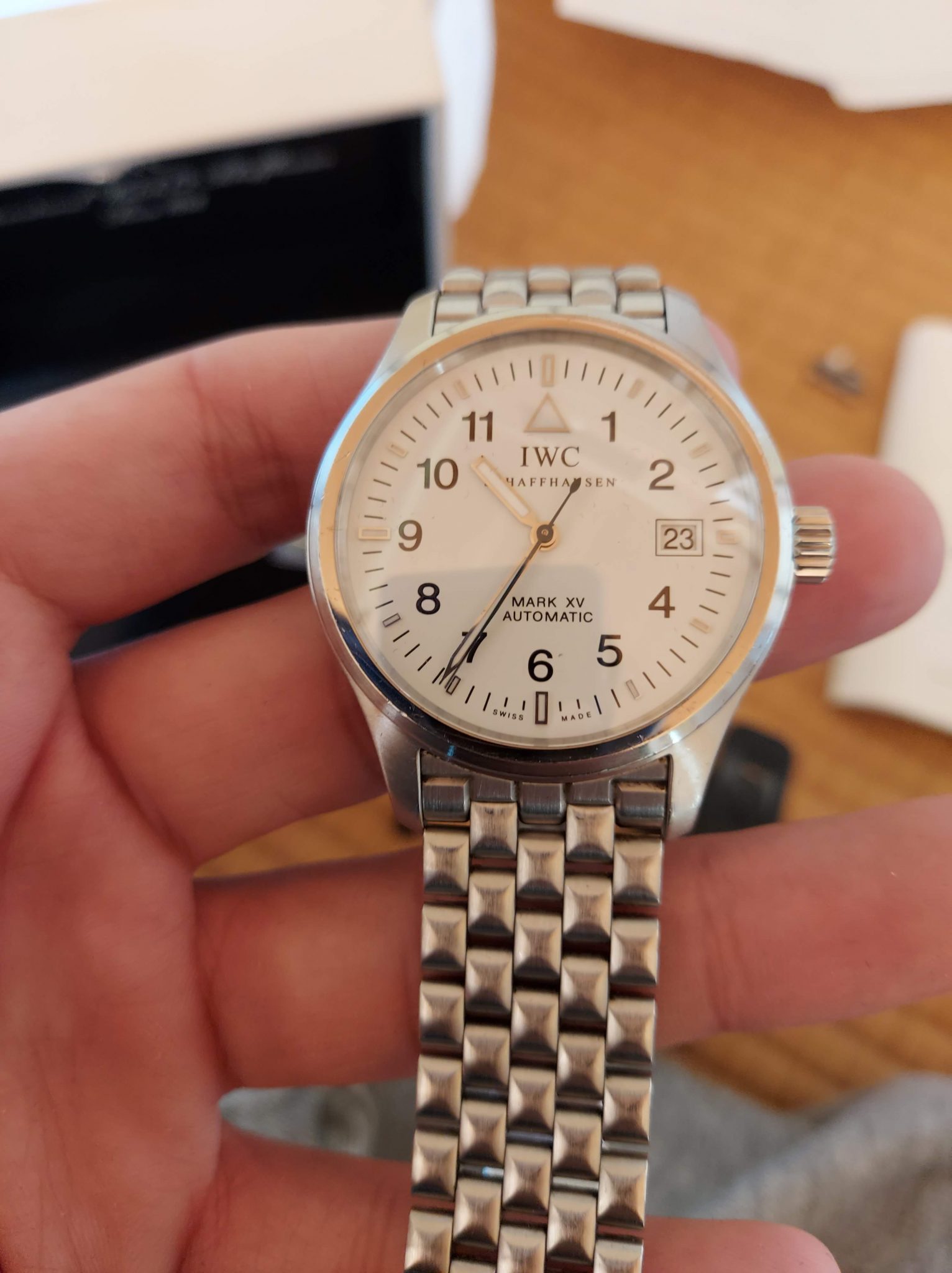 IWC Mark 15を海外通販のChrono 24で買った話（関税と安く買うコツも！） - 不可抗力のある人生 - life with force majeure